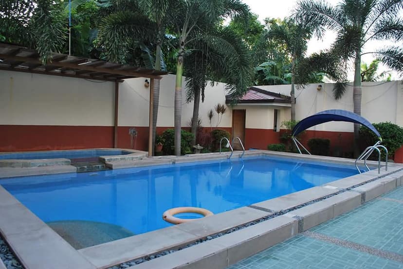 Hillside Private Pool | PH.vacations