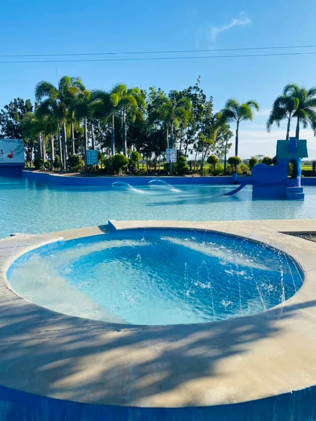 Crystal Waves Hotel and Resort | PH.vacations