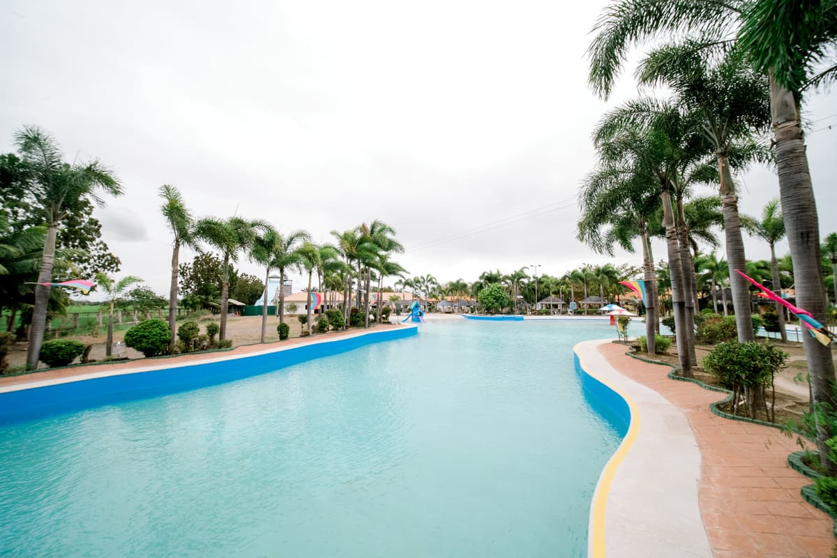 Crystal Waves Hotel and Resort | PH.vacations