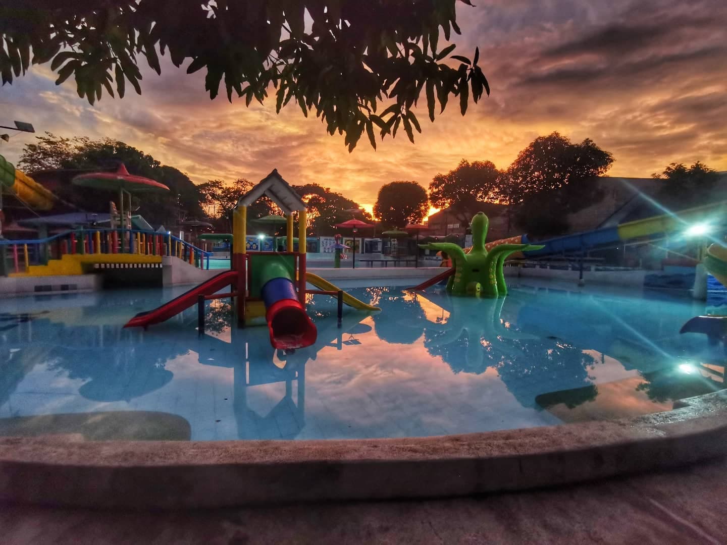 The North Riverside Resort And Leisure Park | PH.vacations