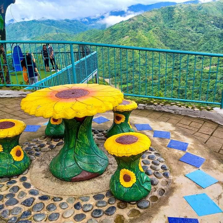 Caza Peregrine Resort & Restaurant | PH.vacations